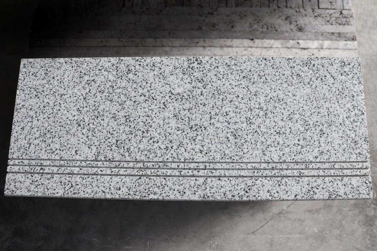 Light Grey Granite-Polished-Step & Riser - شرکت نگین سنگ کریمی